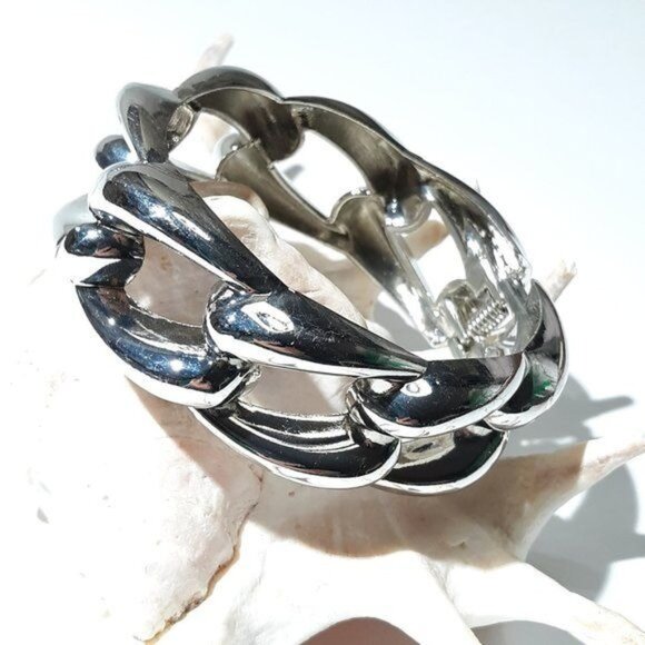 Unbranded | Jewelry | Chunky Silvertone Chain Link Bracelet With Snap ...